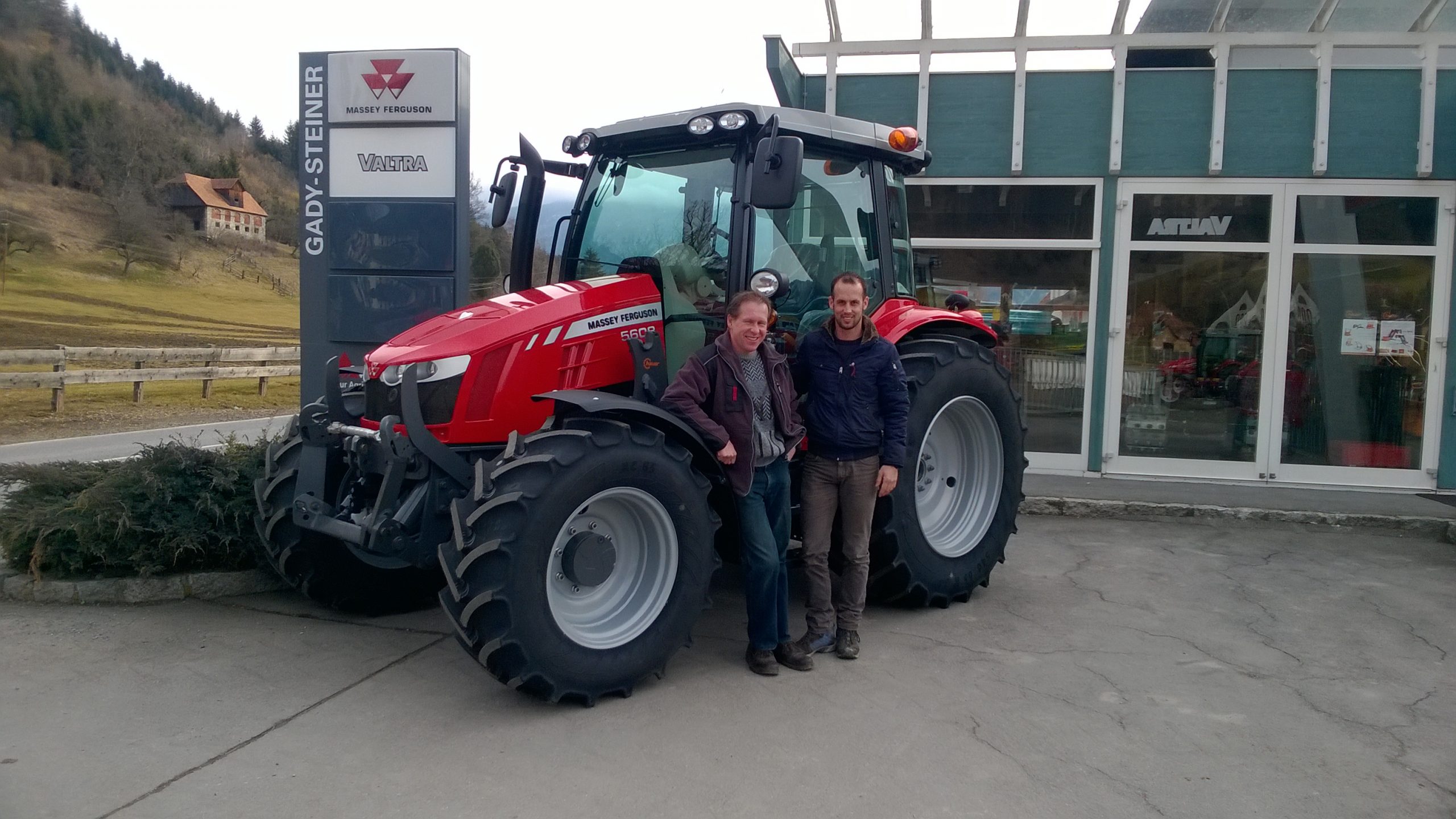 MF 5608 Dyna4 Alpin - Herr Kern Arnold - Gady-Steiner Landmaschinen